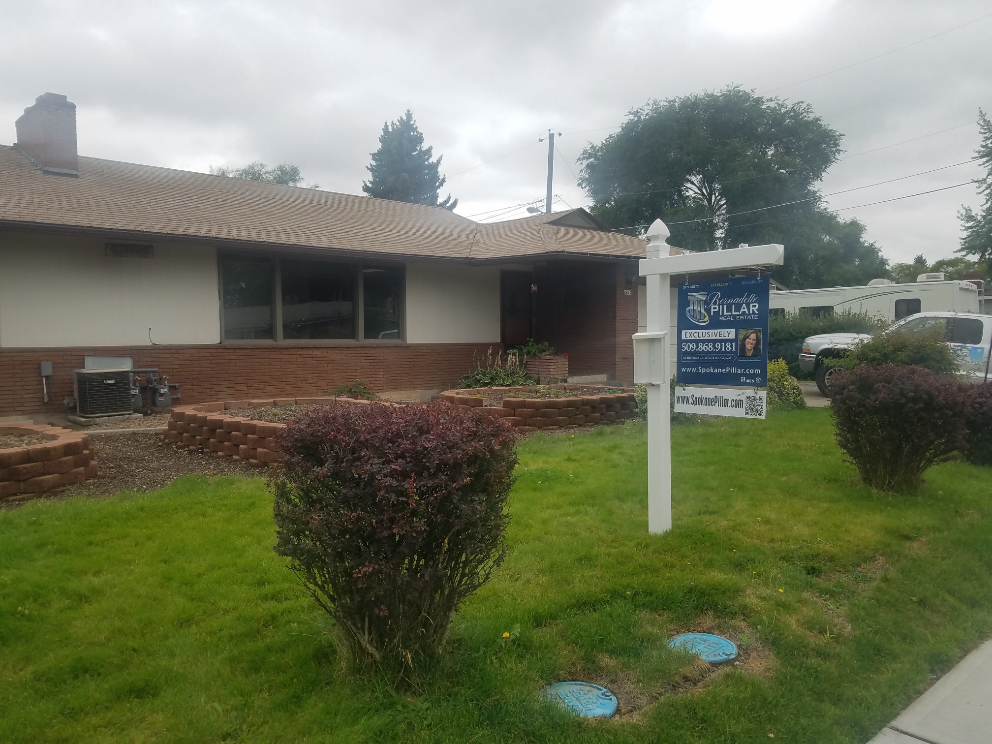 Anytime Sign Posts – Real Estate Sign Installer